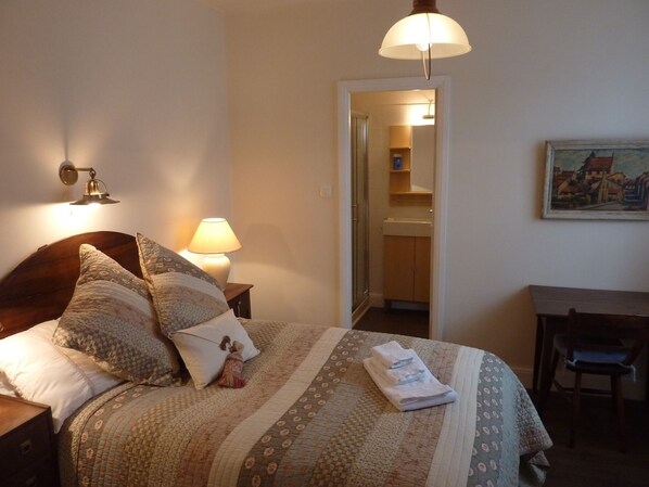 Quarto Duplo Clássico para 1 Pessoa, 1 quarto, casa de banho anexa, junto à encosta | 10 quartos, lençóis de algodão egípcio, roupa de alta qualidade 