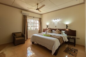 Apartamento, 2 quartos | 1 quarto, roupa de alta qualidade, cofre no quarto 