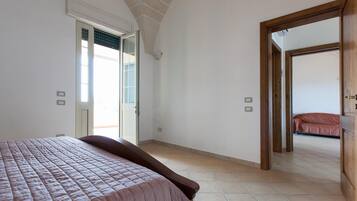 Apartamento, 3 quartos | Ferros/tábuas de passar roupa