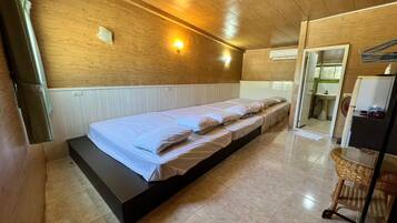 Quarto família (eight people) | Vista do quarto