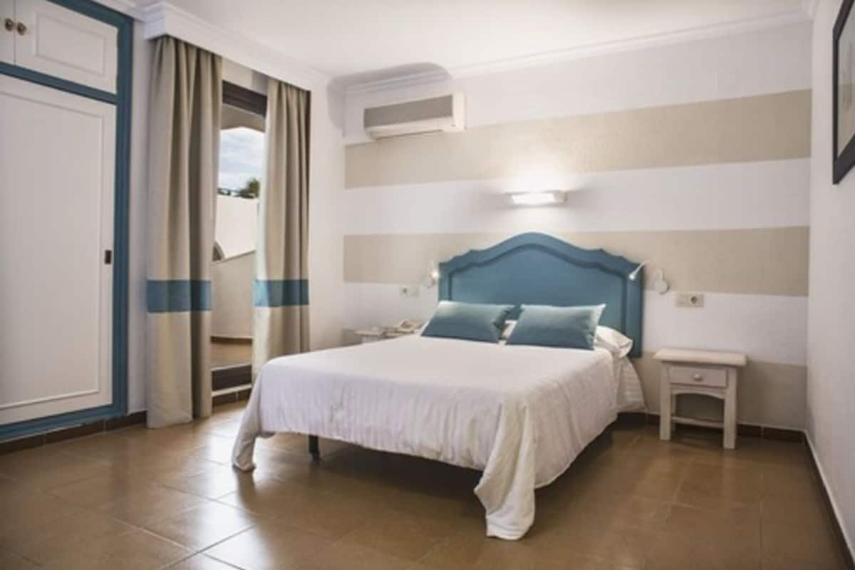 Secretária, secretária adequada para computadores portáteis