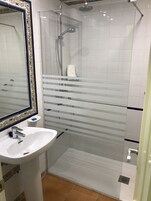 Duche na casa de banho