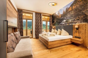 Suite | Roupa de alta qualidade, minibar, cofre no quarto, secretária 