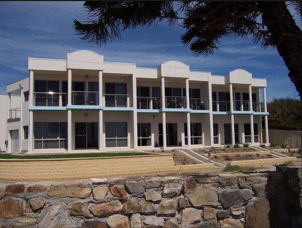 Christies No 1 Esplanade - Adelaide