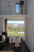 Casa, 3 quartos, vista para a montanha | Refeições no quarto