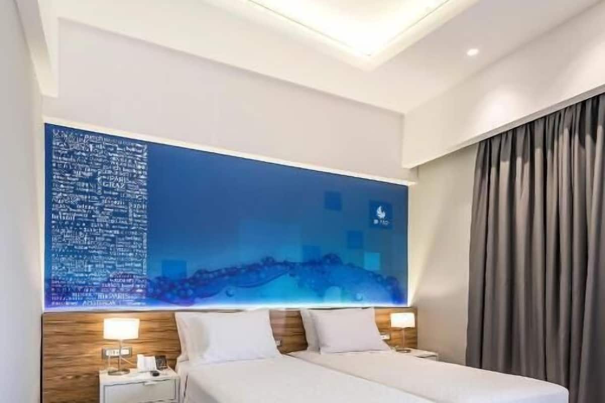 Roupa de alta qualidade, minibar, cofre no quarto 