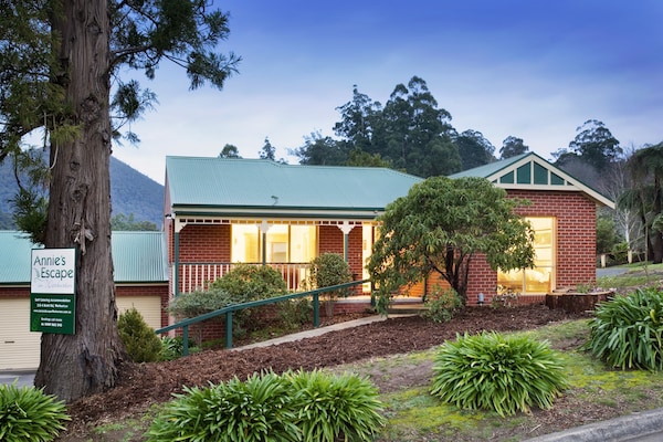 Annie's Escape In Warburton - Currawong Rd