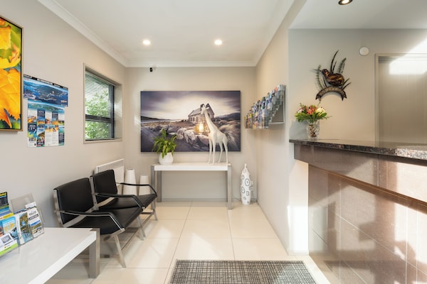 Grove Park Motor Lodge - South Island