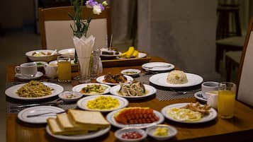 Pequeno-almoço tipo buffet diário incluído