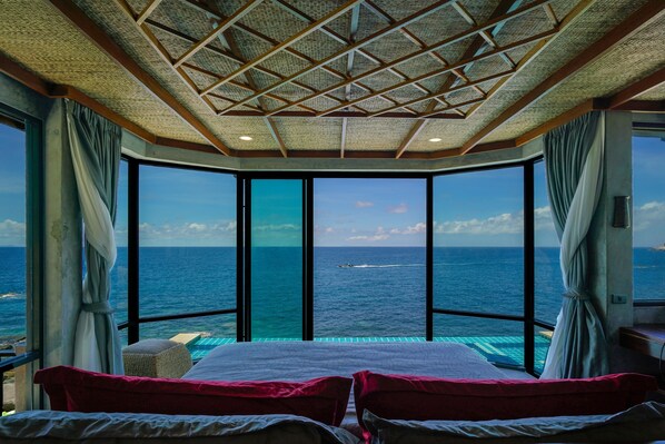 Vila lua de mel, 1 cama King, sacada, vista para o mar | 1 quarto, frigobar, cofres nos quartos, escrivaninha