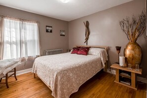 Quarto luxo, suíte | Banheiro | Produtos de toalete grátis, secador de cabelo