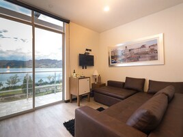 Suíte júnior | Frigobar, cofres nos quartos, escrivaninha, quartos à prova de som