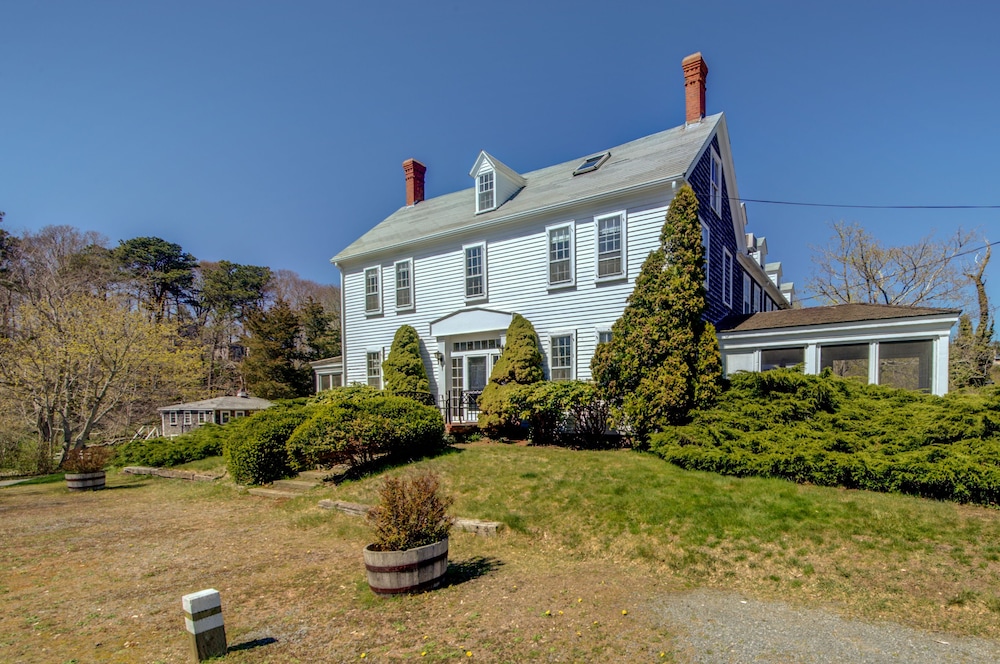 Copper Swan - Truro, MA