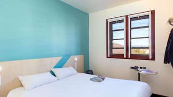 Quarto Duplo, 1 cama de casal | Secretária, quartos insonorizados, Wi-fi grátis