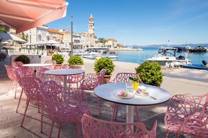 Almoço e jantar, culinária regional