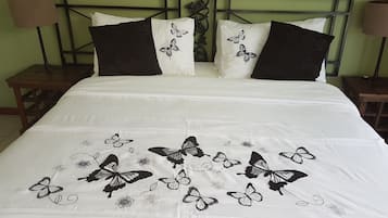 Jacaranda Suite | Roupa de alta qualidade, minibar, cofre no quarto, Wi-fi grátis