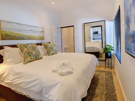 Apartamento, 2 quartos | Cofre no quarto, Wi-fi grátis