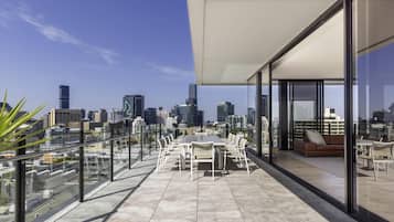 Penthouse, várias camas | Lençóis de algodão egípcio, roupa de alta qualidade