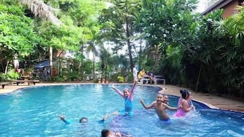 Quarto luxo | Piscina externa