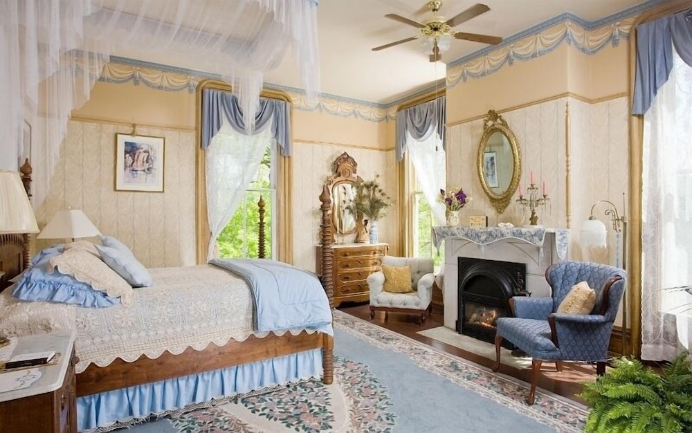 Garth Woodside Mansion B&b - Missouri