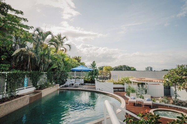 Alivio Hotel Cairns - Cairns