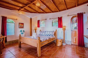 Vila | 1 quarto, roupas de cama premium, cofres nos quartos, escrivaninha