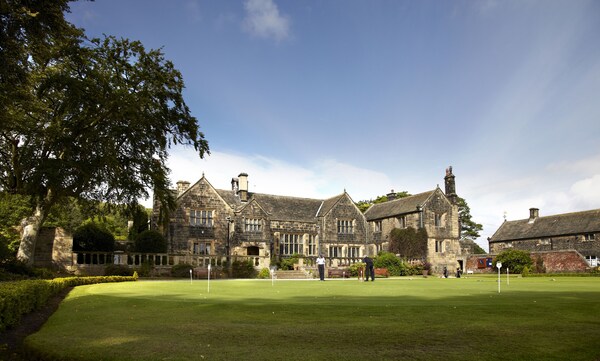 Woodsome Hall Golf Club Cottage On The Course - Huddersfield