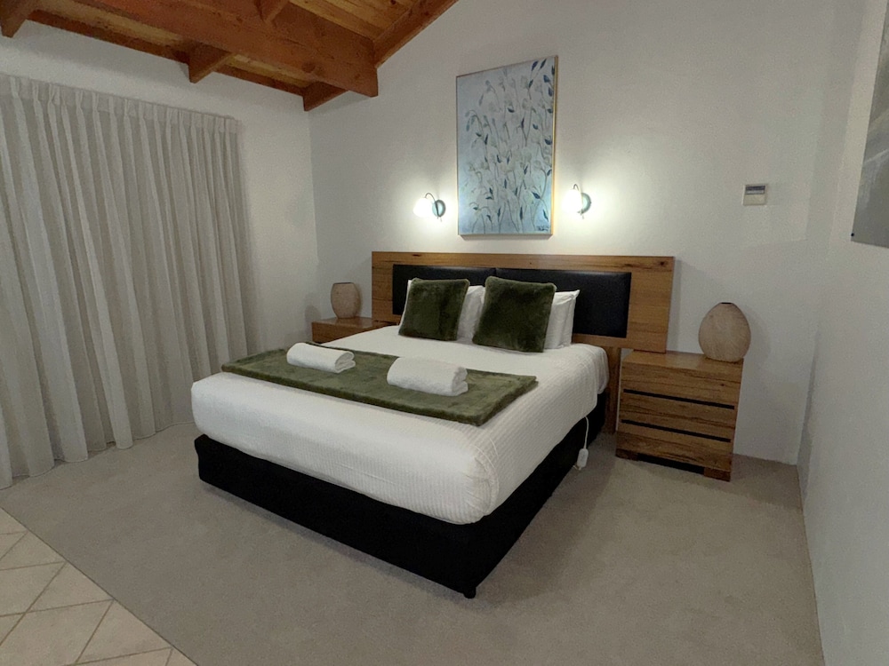 Coonawarra Place Motor Inn - South Australia