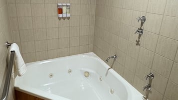 Quarto (Queen Spa) | Banheira de hidromassagem privativa