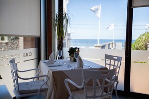 Café da manhã, almoço e jantar; culinária local 