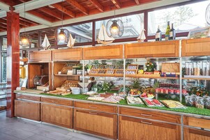 Buffet de pequeno-almoço