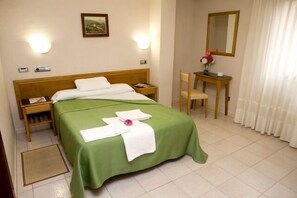 Secretária, berços/camas para crianças grátis, camas desdobráveis