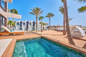 Suite, piscina privativa, vista para o mar | Terraço/pátio interior