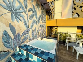 Banheira de hidromassagem exterior