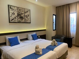 Quarto Twin Superior | Cofre no quarto, secretária, quartos insonorizados, Wi-fi grátis 