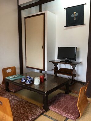 Quarto (Japanese Room,2 guest, No credit card) | Wi-fi grátis