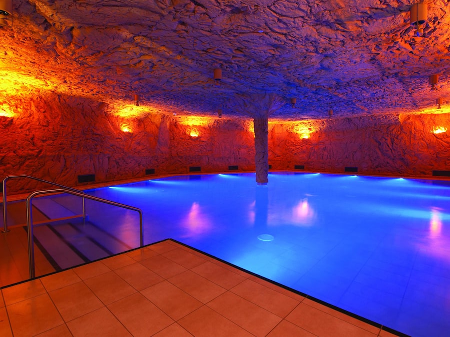 Sauna seca, banheira de hidromassagem, sauna a vapor