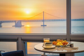 Pequenos-almoços, almoços e jantares servidos 