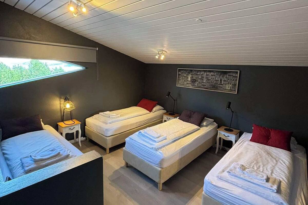 Suite Familiar | Secretária, cortinas/cortinados opacos, quartos insonorizados 
