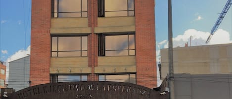 Fachada da propriedade