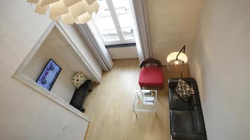 Quarto casal luxo, vista para a cidade | Roupas de cama premium, cofres nos quartos, cortinas blackout