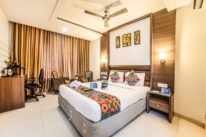 1 quarto, roupas de cama premium, escrivaninha