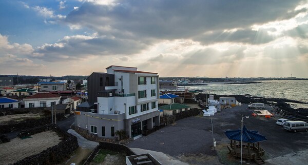 Sleep In The Sea - Jeju