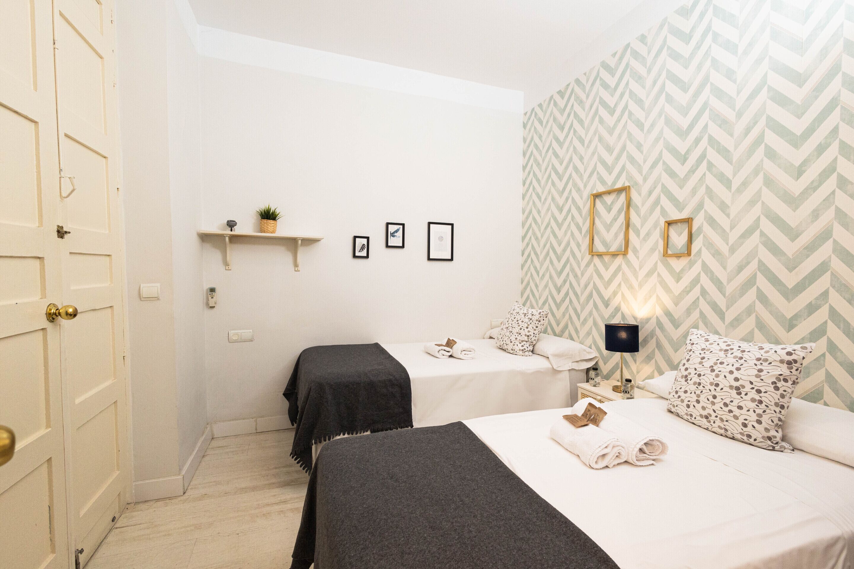 Quarto Clássico com Cama de Casal, casa de banho privativa