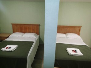 Secretária, cortinas/cortinados opacos, quartos insonorizados 