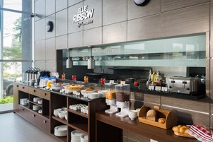 Pequeno-almoço tipo buffet diário incluído