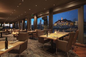 Área de estar no saguão