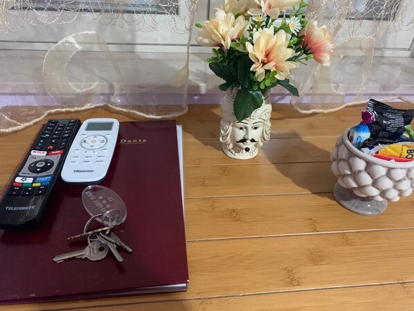 Quarto Duplo ou Twin | Cozinha privada | Uma cafeteira/bule 