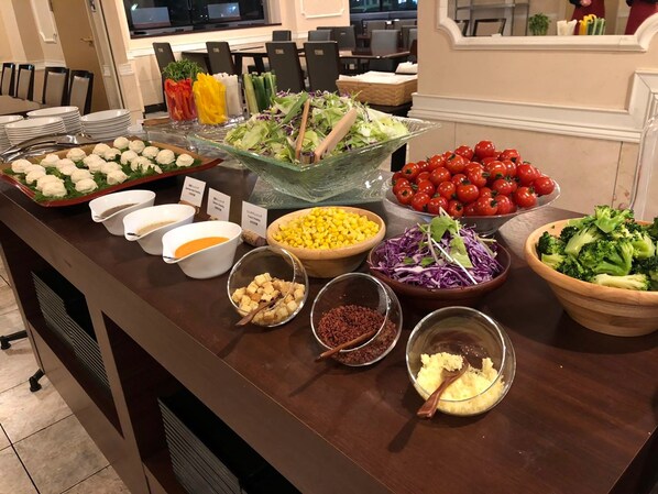 Café da manhã e jantar