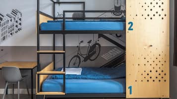 Quarto duplo básico, banheiro privativo (Bunk beds) | Wi-Fi de cortesia, roupa de cama